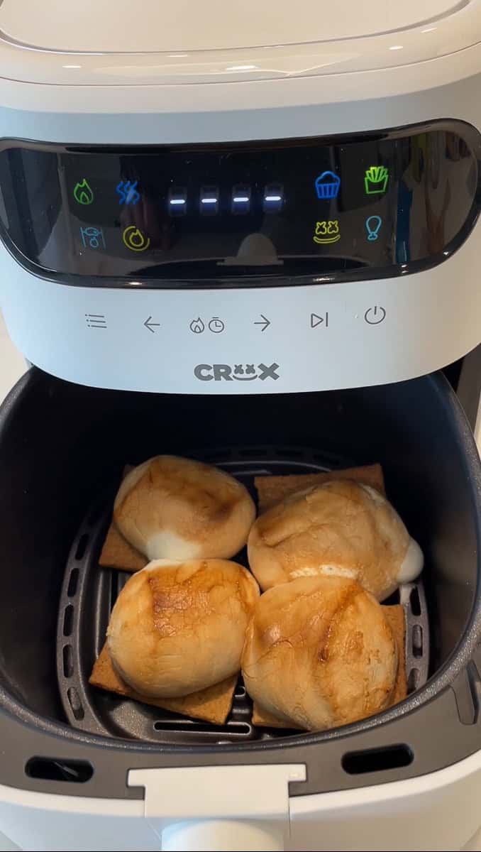 Easy S'mores Recipe in the Air Fryer – The Savory Chopstick