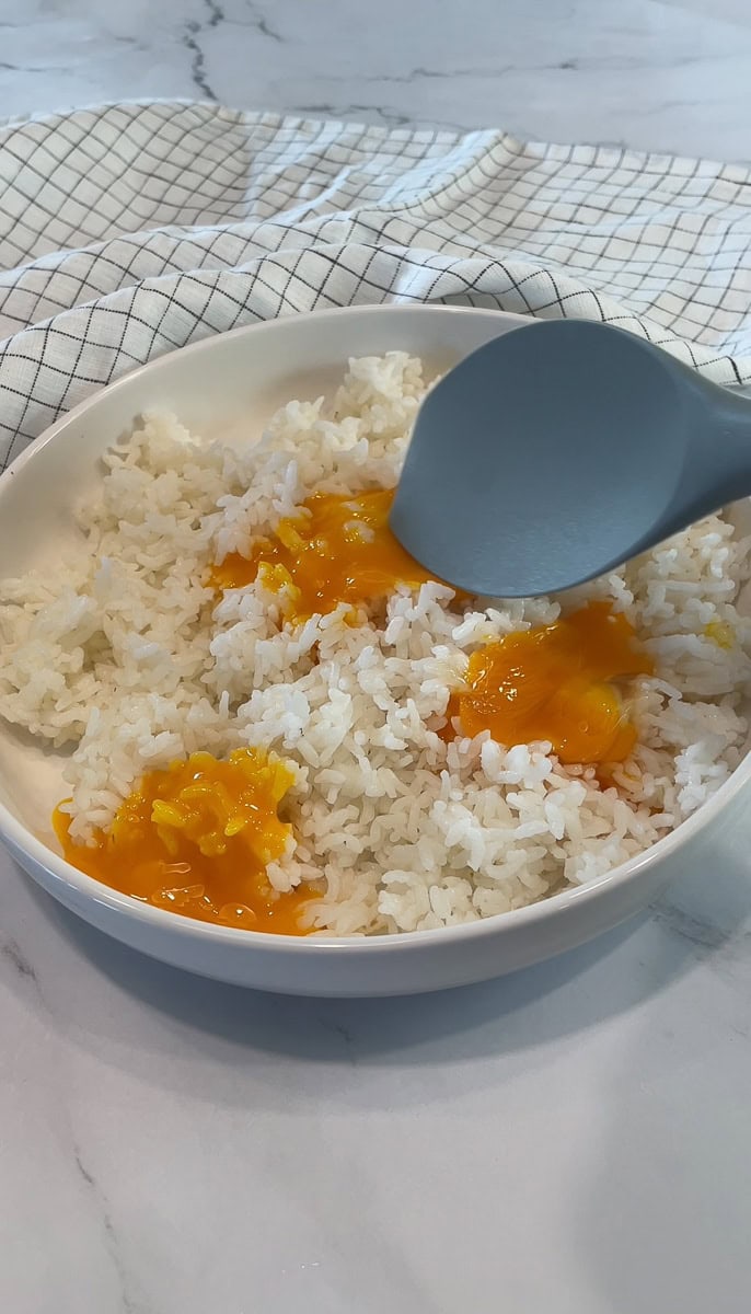 The Best Golden Fried Rice Recipe | Just 10 Minutes – The Savory Chopstick