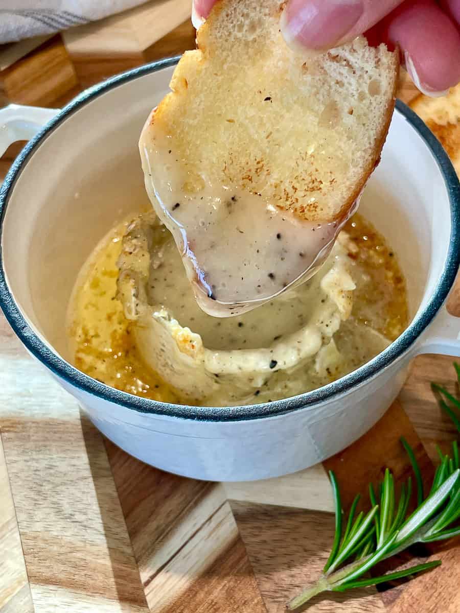 The Best Air Fryer Baked Brie With Garlic Butter – The Savory Chopstick