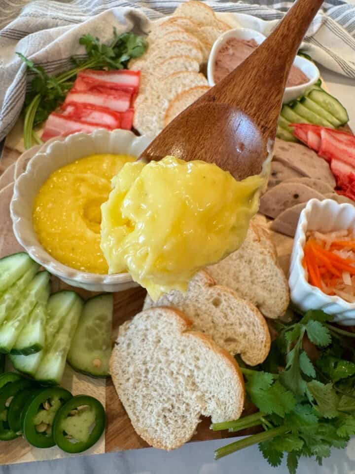 Easy No Fail Vietnamese Mayo Butter for Banh Mi (Bơ) – The Savory Chopstick
