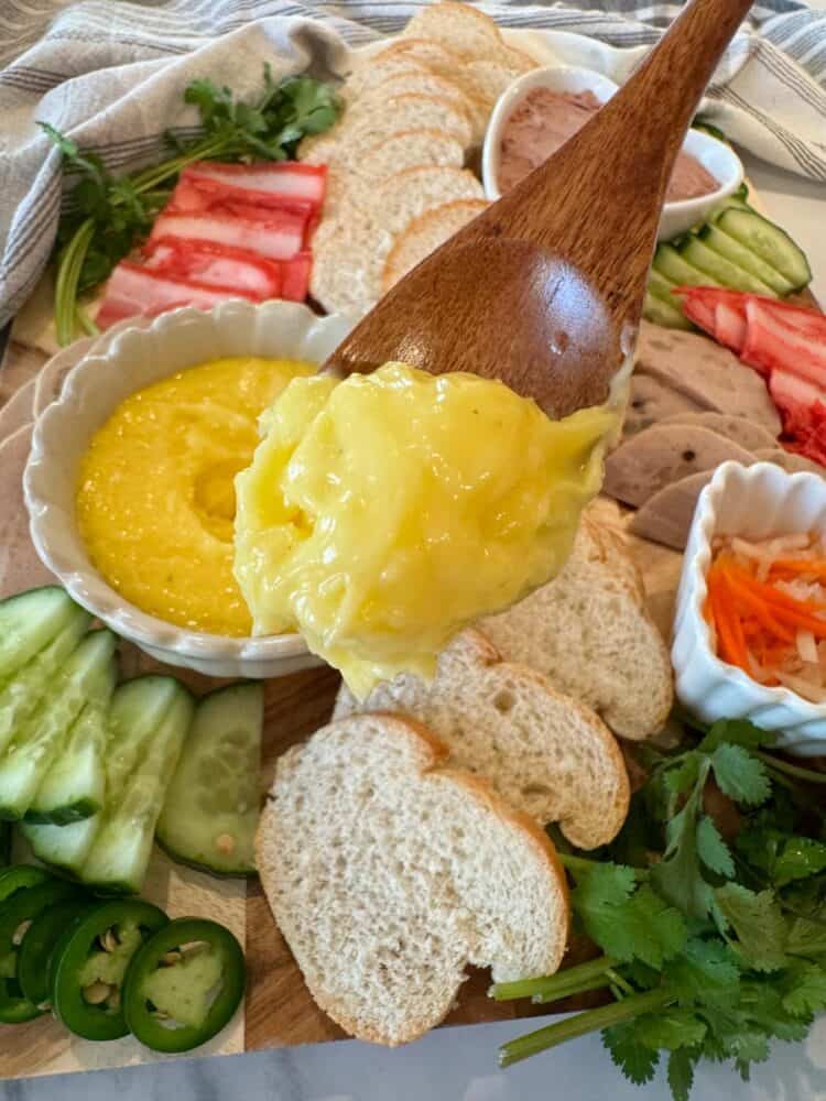 Easy No Fail Vietnamese Mayo Butter for Banh Mi (Bơ) – The Savory Chopstick
