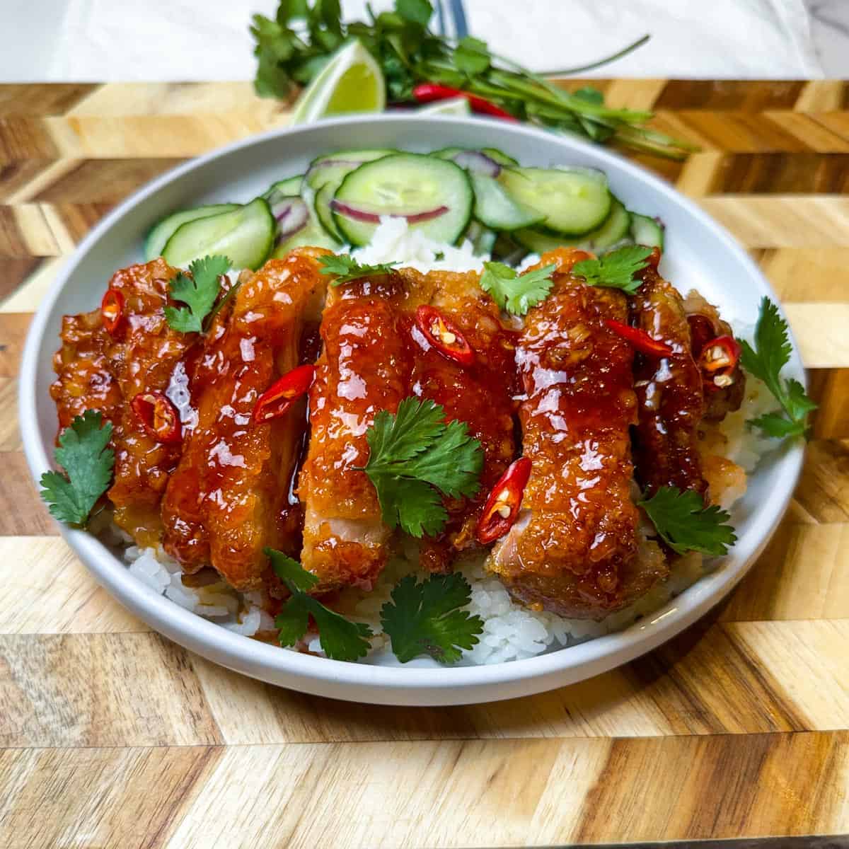 Golden Lava Chicken Thighs – The Savory Chopstick